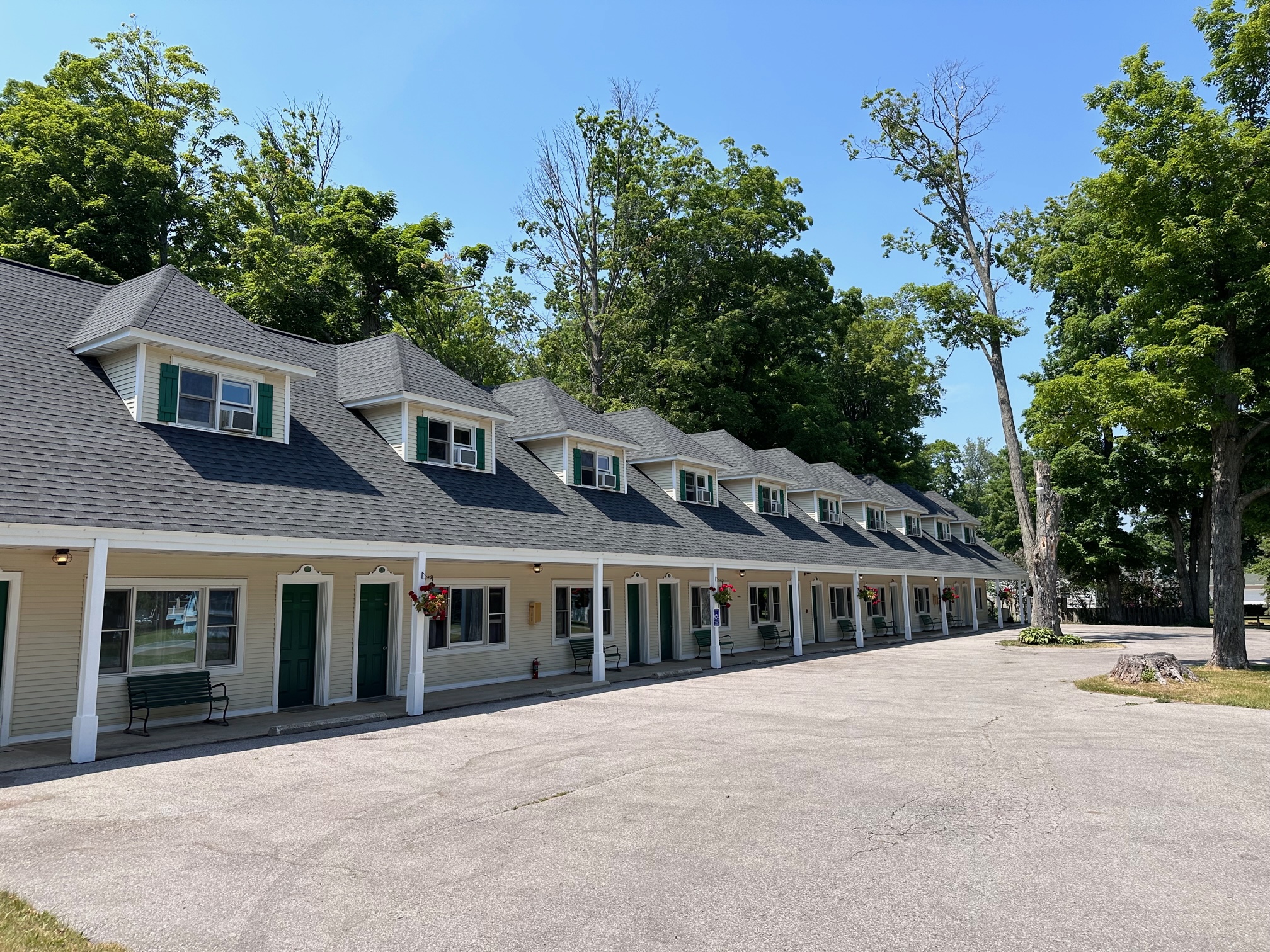 Maple Lane Resort - M22 Inn